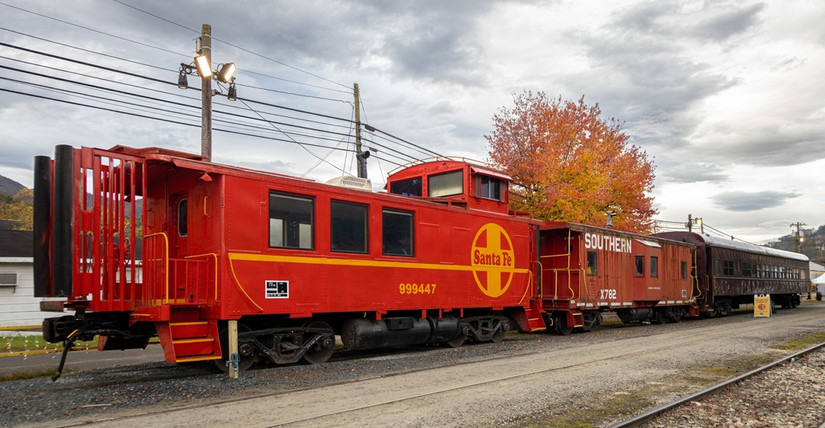 Great Smoky Mountains Railroad: What Makes This The Most Scenic Fall ...