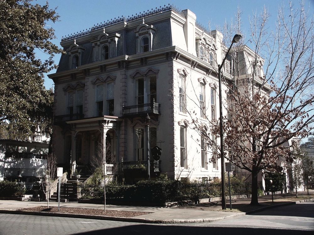 The Perfect 3-Day Fall Weekend Itinerary In Charming Savannah