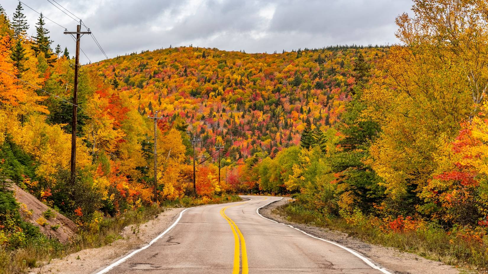 11 Beautiful Natural Wonders In Canada To Visit This Year