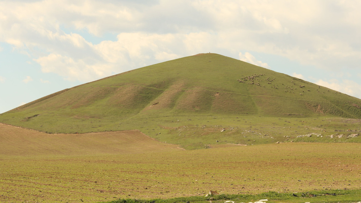 This Site In Turkey Is Home To Over 100 Burial Mounds (& The Largest Is ...