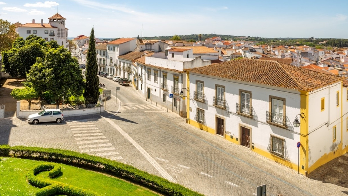 10 Most Beautiful Vacation Spots In Portugal You Should Visit This Fall