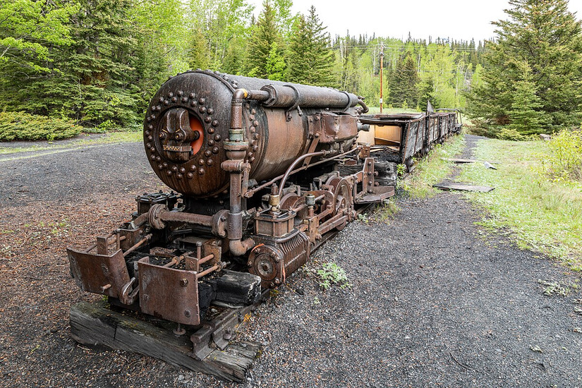 Banff To Jasper: 10 Things To Know About This Mountain Vacation Road Trip