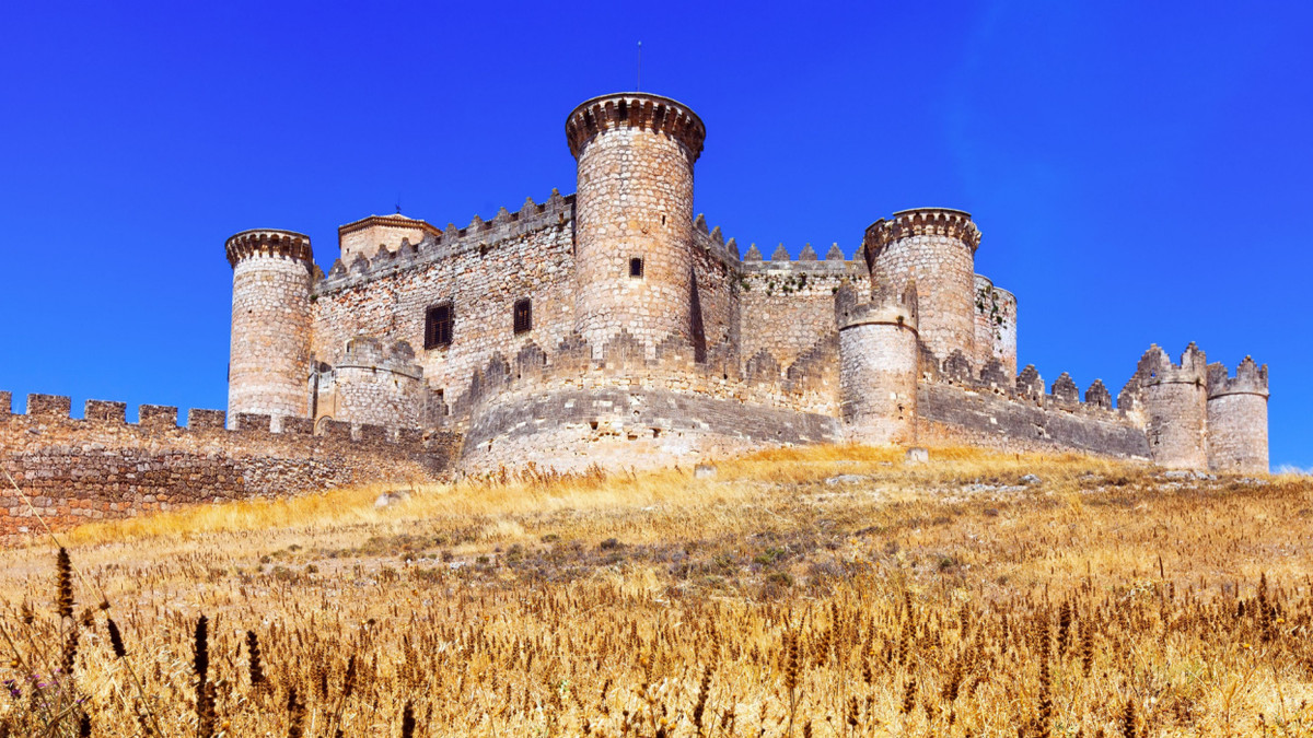 These Are 10 Of The Most Beautiful & Impressive Castles In Spain
