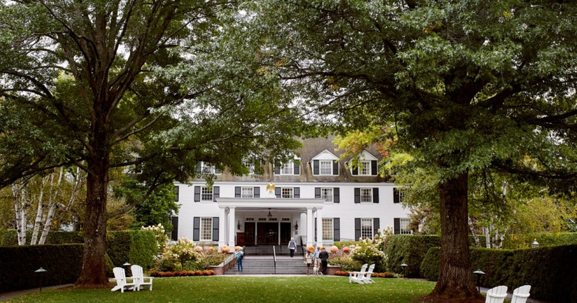 8 Resorts For Couples Taking A Romantic Fall Getaway