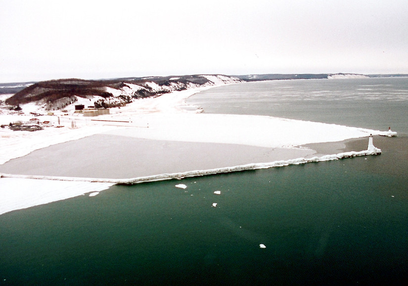 10 Best Rock Hunting Beaches In Lower Michigan