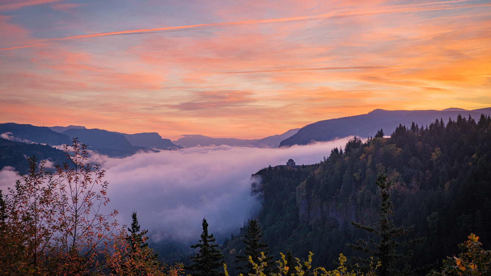 8 Best Fall Foliage Hikes In Oregon In 2024