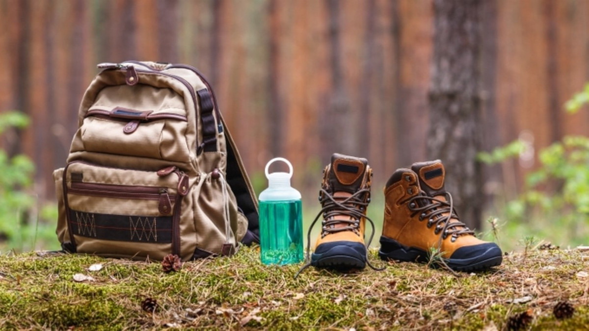 Must-Have Hiking Gear: 10 Essentials for Your Outdoor Adventures