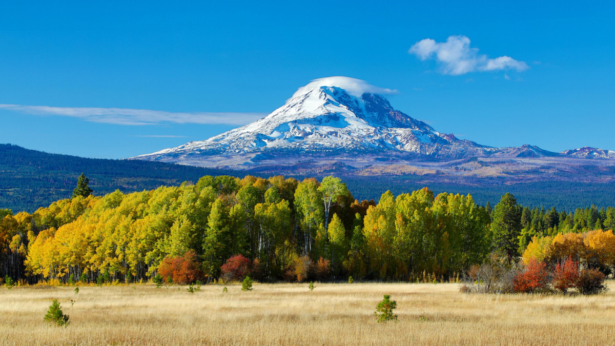 What To Know About Visiting The Largest Volcano In Washington State