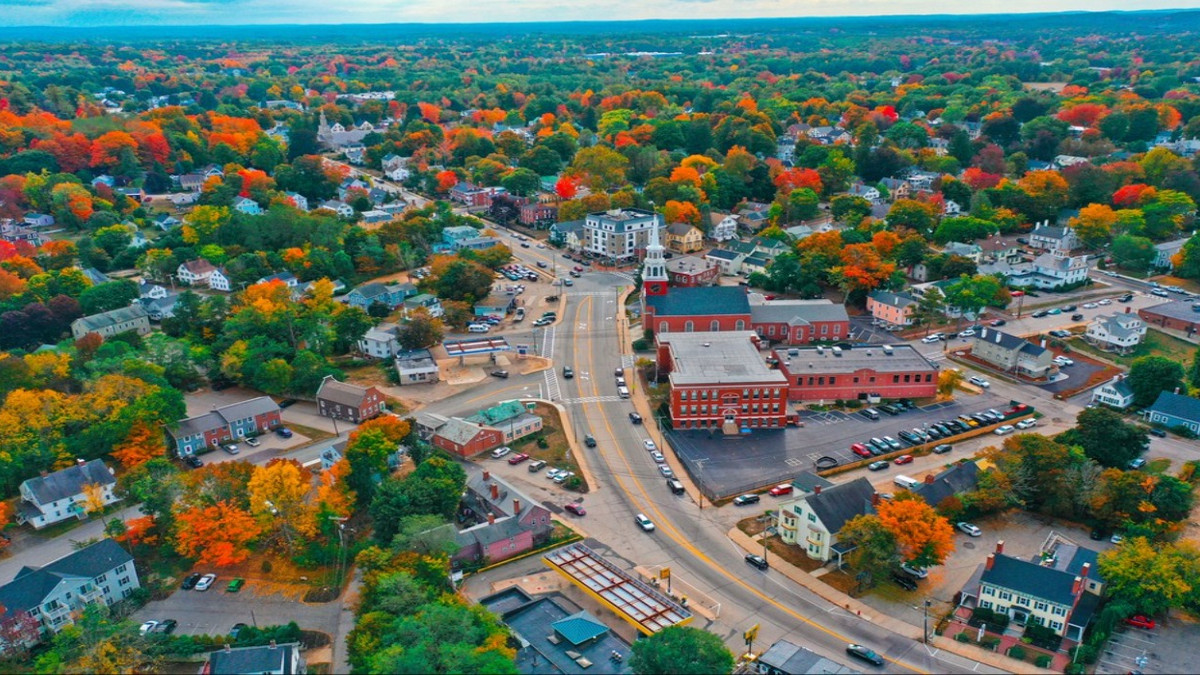 10 Of The Most Beautiful Downtowns To Visit In New Hampshire