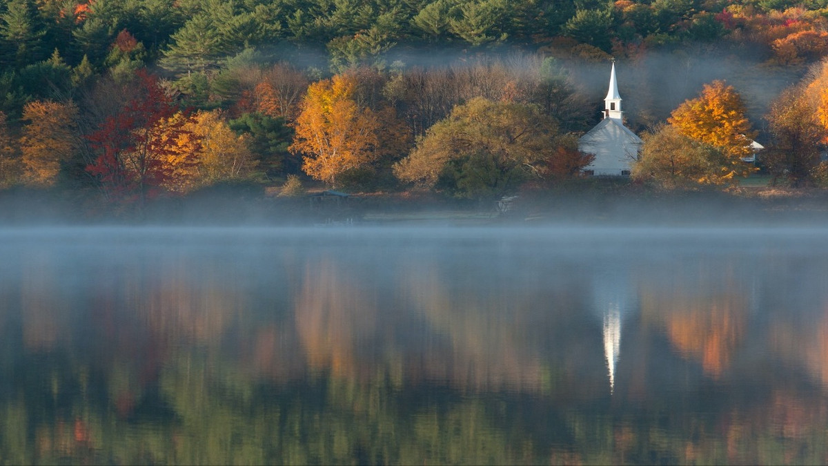 Traveling On A Budget: 10 Ways To Do It During Fall Foliage Season