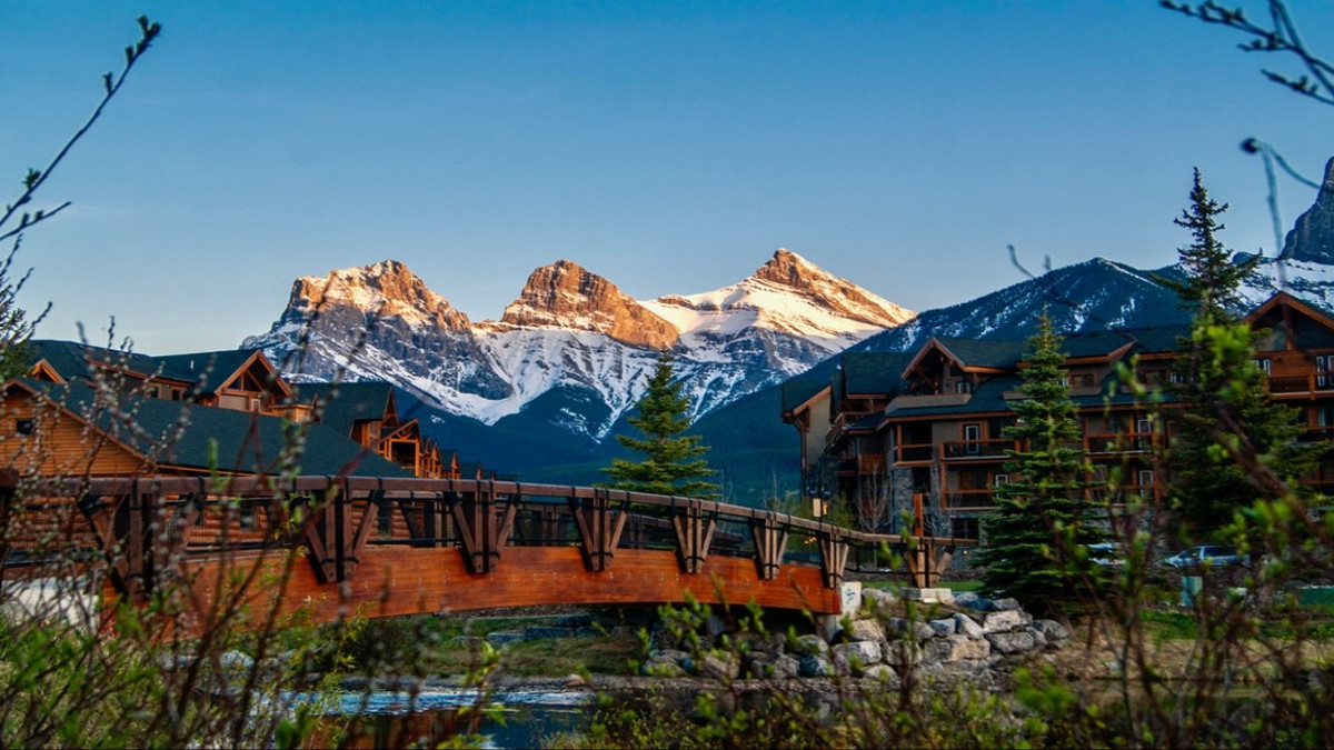 Calgary To Banff: 10 Things To Know Before Taking This Scenic Road Trip