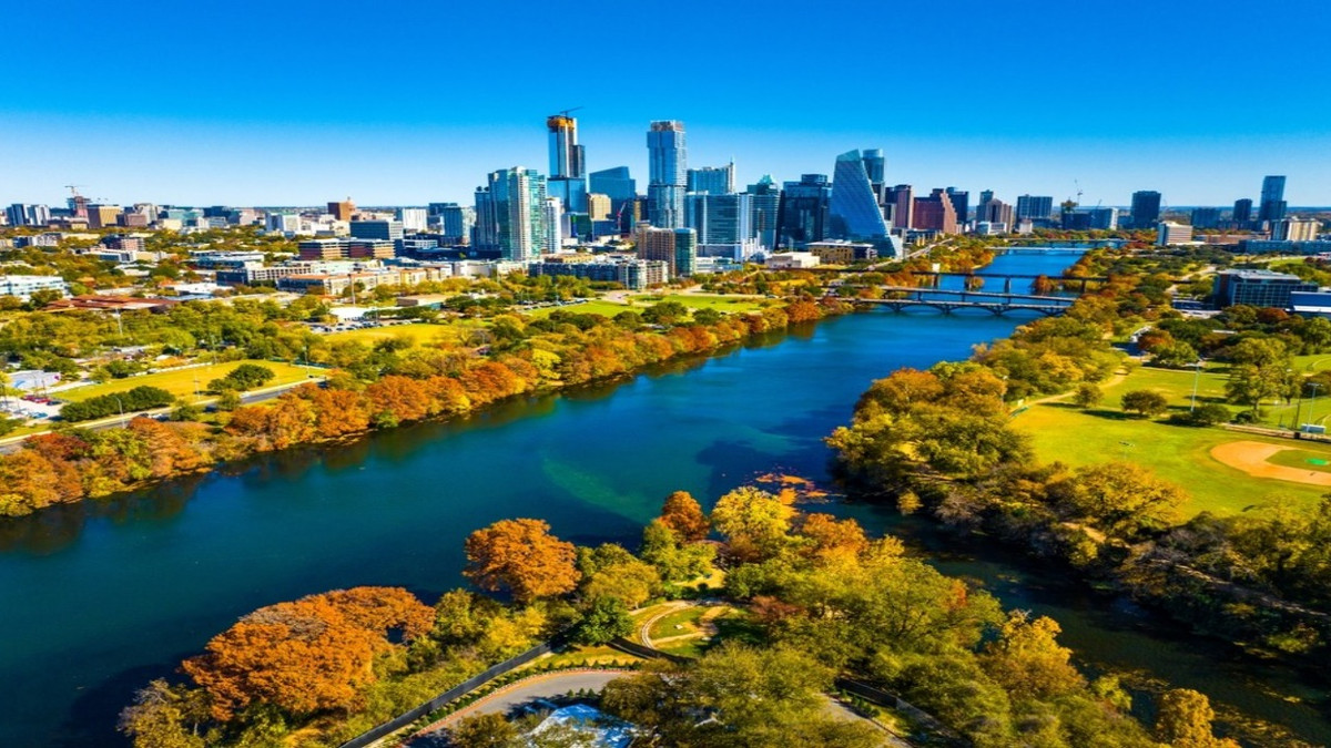 Finding Fall Foliage In Texas: 10 Insanely Beautiful Spots To Watch The ...