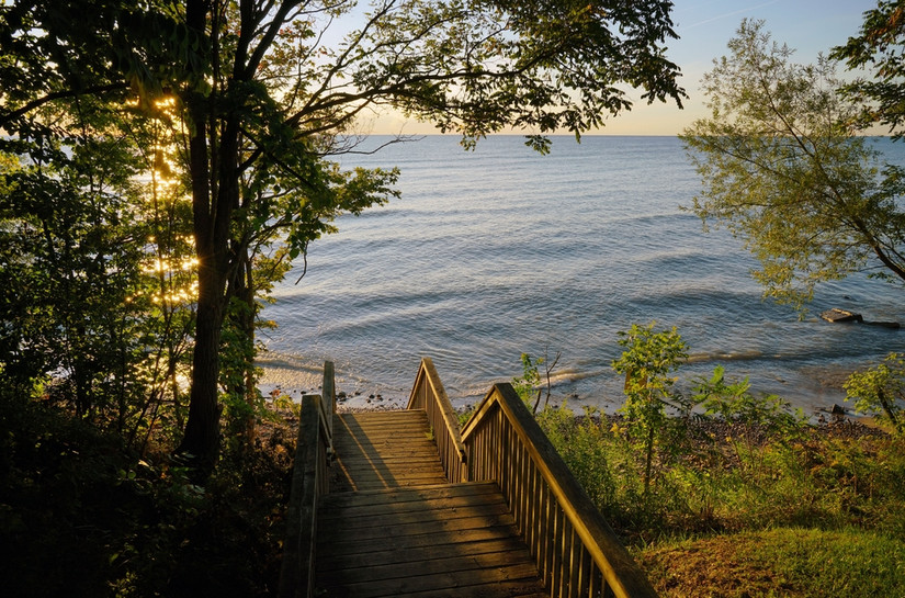 10 Best Rock Hunting Beaches In Lower Michigan
