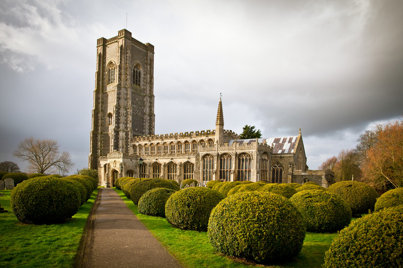 These Are The 10 Must-See Medieval Destinations In The UK ( & Their Best Hotels)