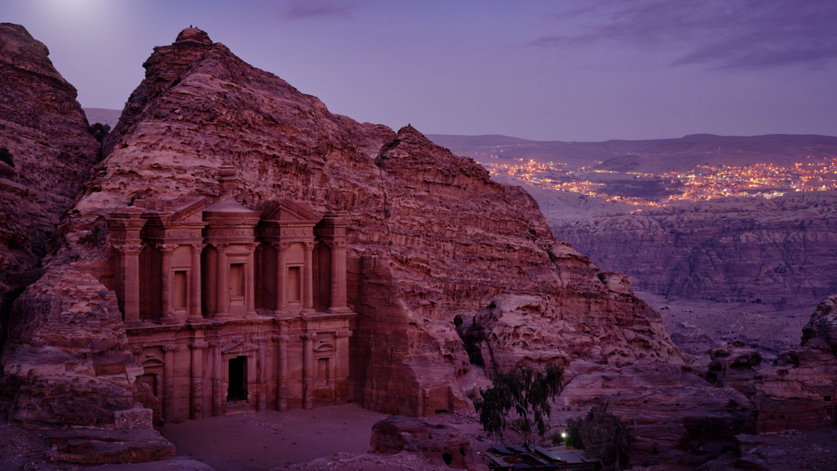 12 Reasons Petra Is One Of The 7 Wonders Of The World