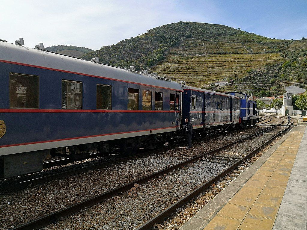 You Won't Believe The Luxuries On These Extravagant Train Rides