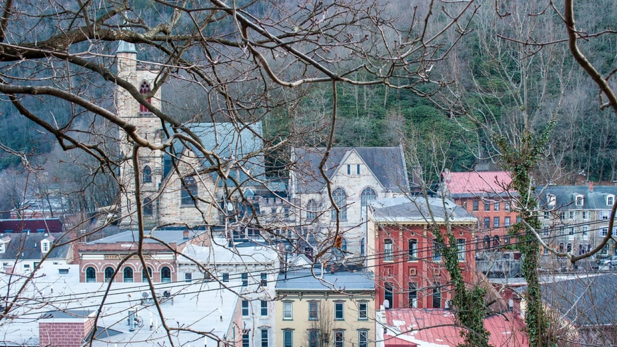 10 Most Beautiful Snow-Covered Small Towns To Visit In Pennsylvania ...