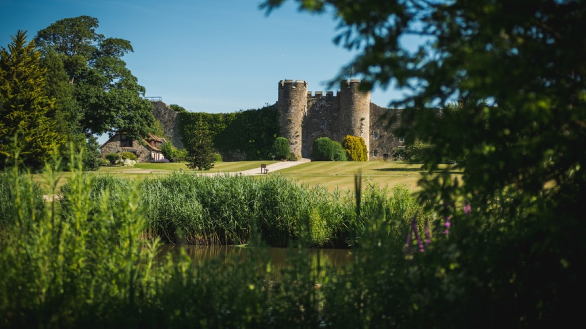 10 Beautiful Castles In Europe You Can Actually Spend The Night In