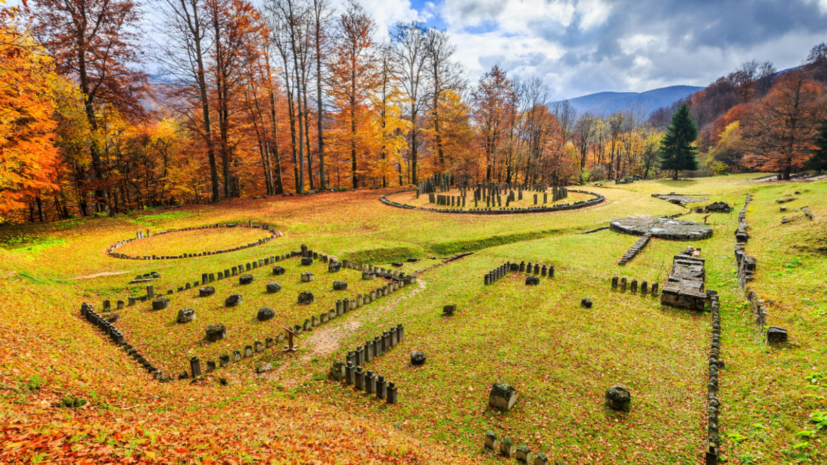 Discover The Romanian Ruins Of The Legendary Capital Of Dacia That ...