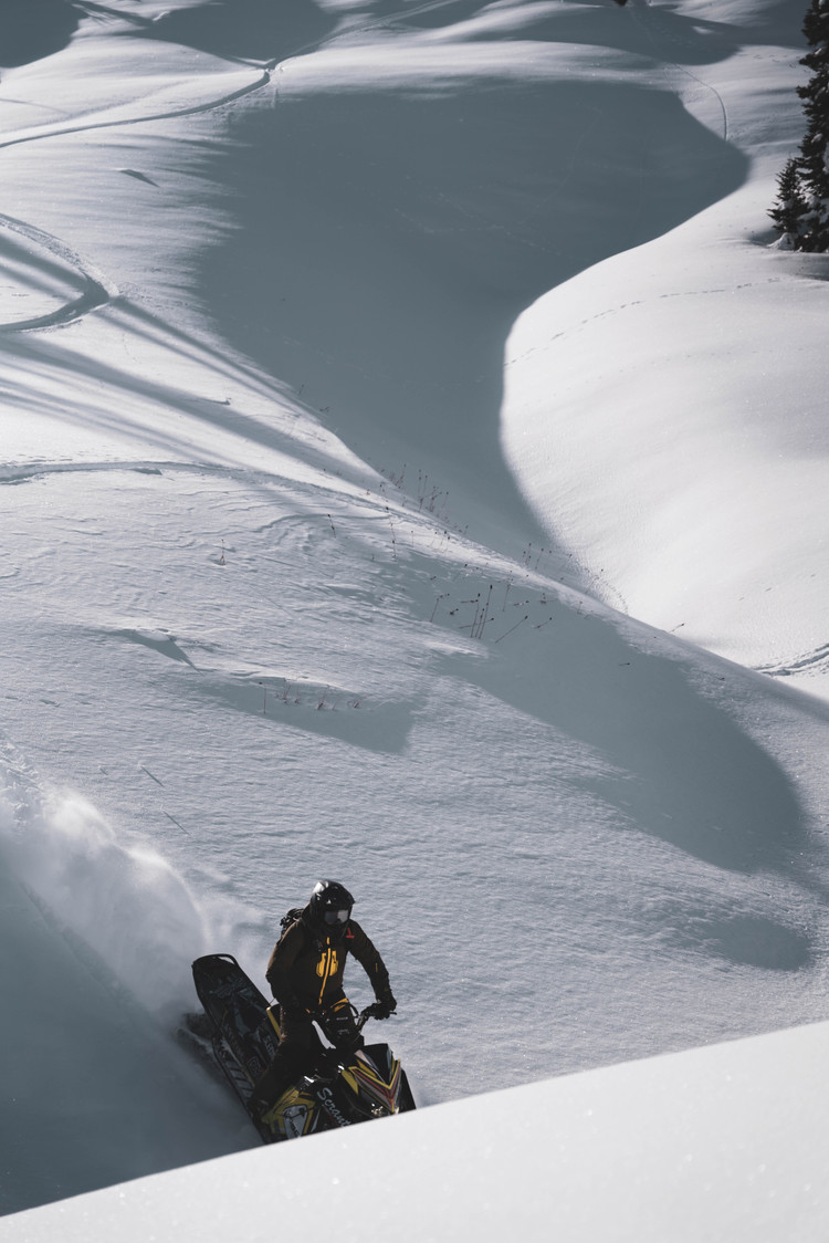 10 Of The Best Snowmobiling Destinations In The U.S. For Winter Thrills