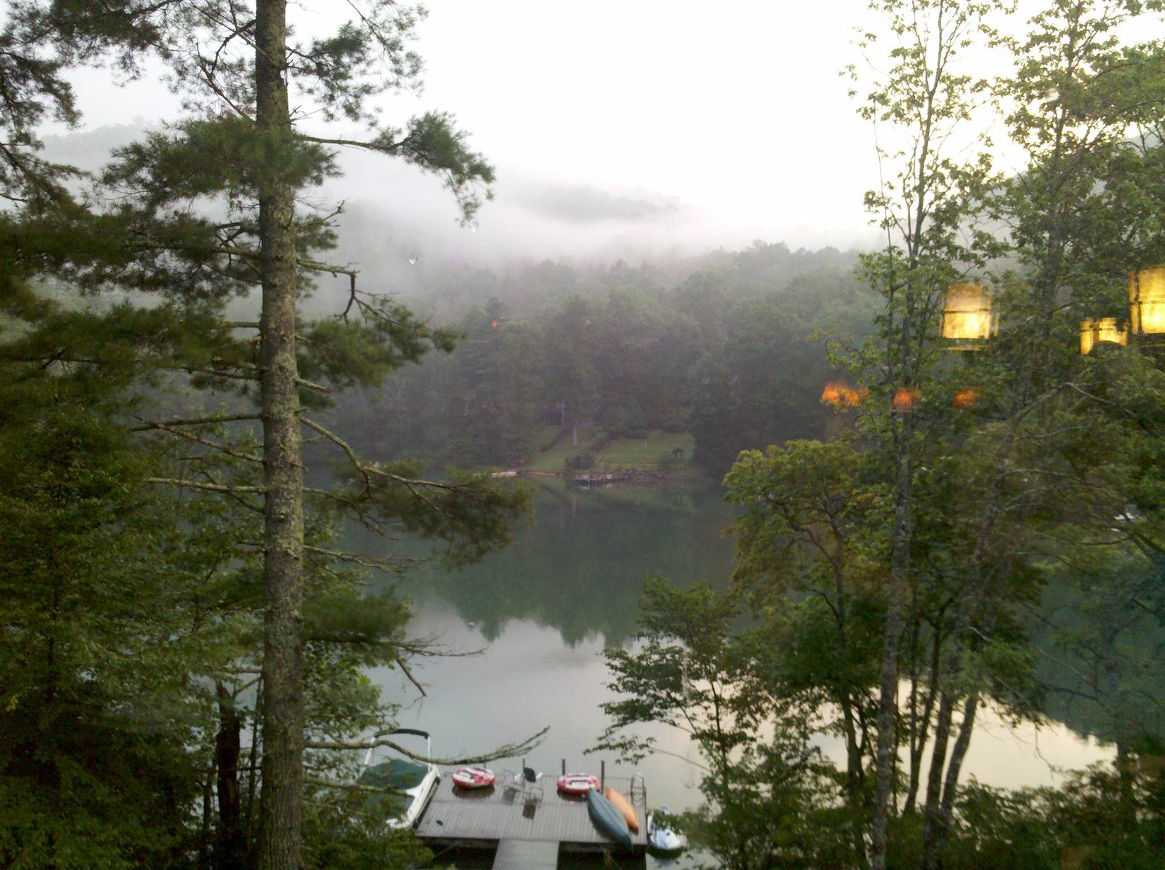 One Of North Carolina's Most Beautiful Towns Has A Scenic Lake In A ...