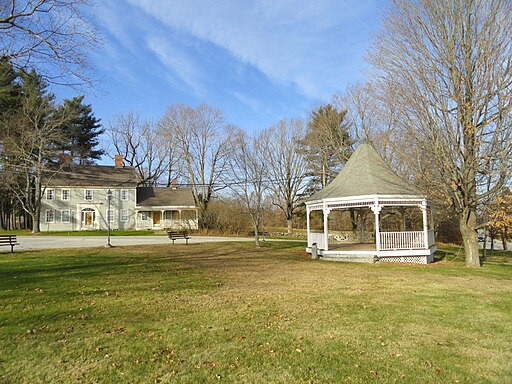 14 Massachusetts Towns That Are Celebrating The Fall Season Perfectly