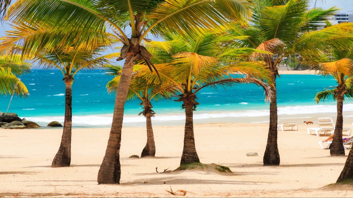 10 Super Cheap Vacations For Couples To Take On A Budget