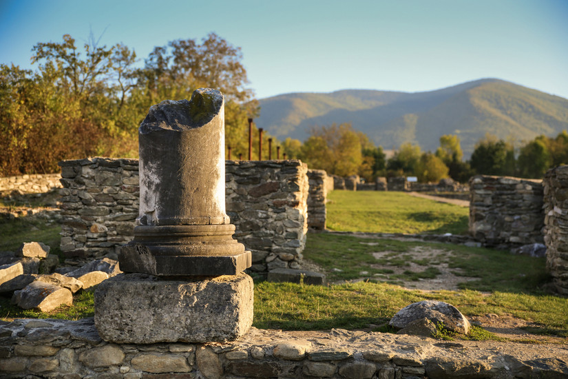 Discover The Romanian Ruins Of The Legendary Capital Of Dacia That ...