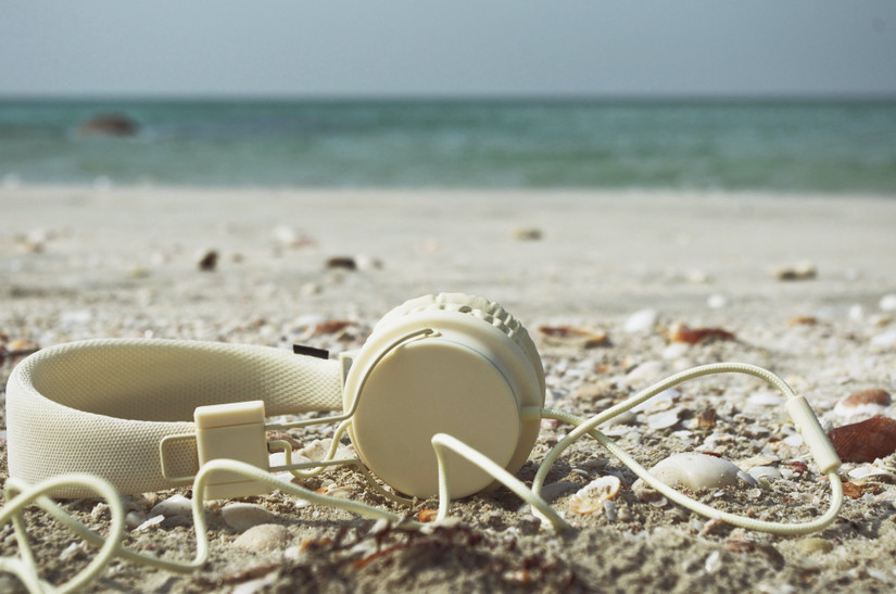 These 10 Best Headphones Are Ideal For Airplane Travel