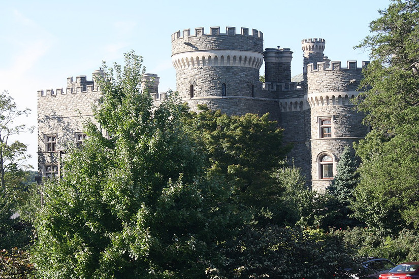 10 Spectacular Gothic Castles To Visit On The East Coast