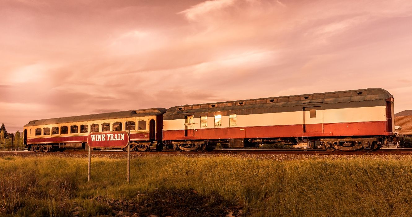 This Is One Of The Most Festive Holiday Train Rides In California