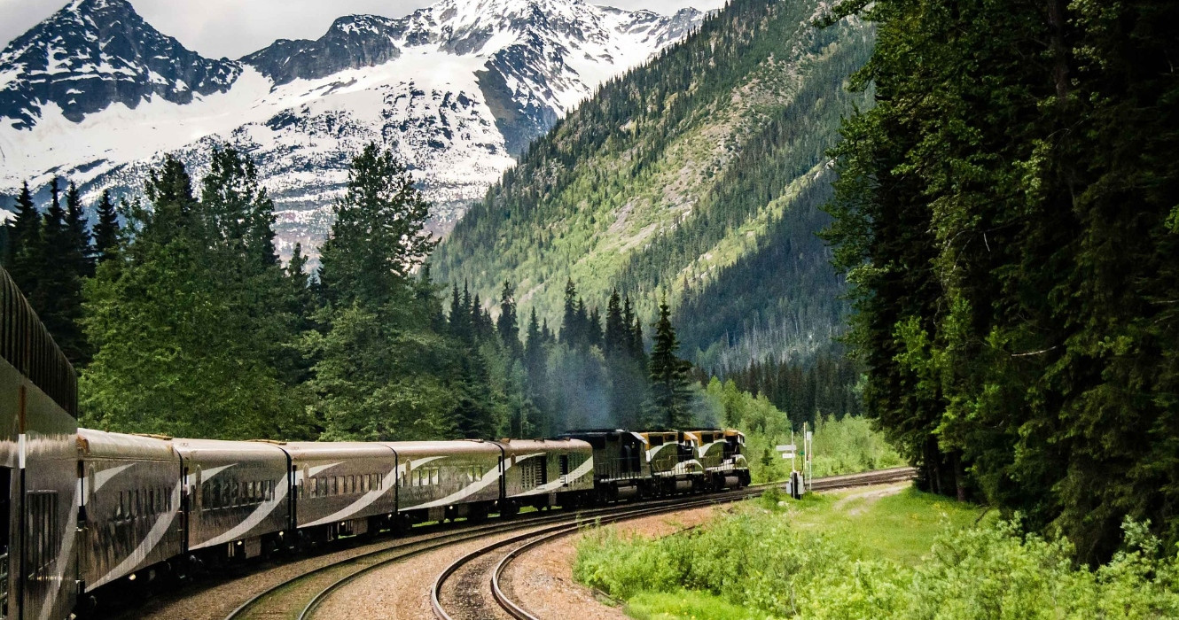 Train From Denver To Moab: How To Take This Scenic, Bucket-List Journey