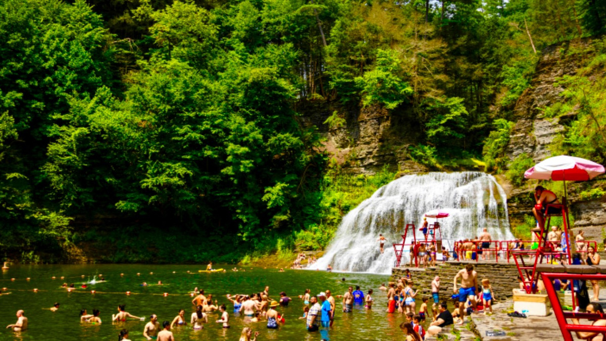10 Natural Springs In New York You Can Reach By Hiking