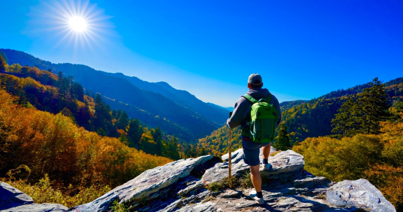 10 Small Towns To Live In With Beautiful Hiking Trails