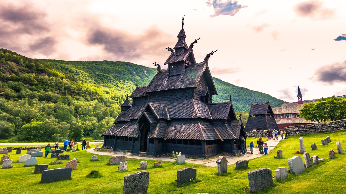 12 Beautifully Scary Churches From Around The World That Will Creep You Out