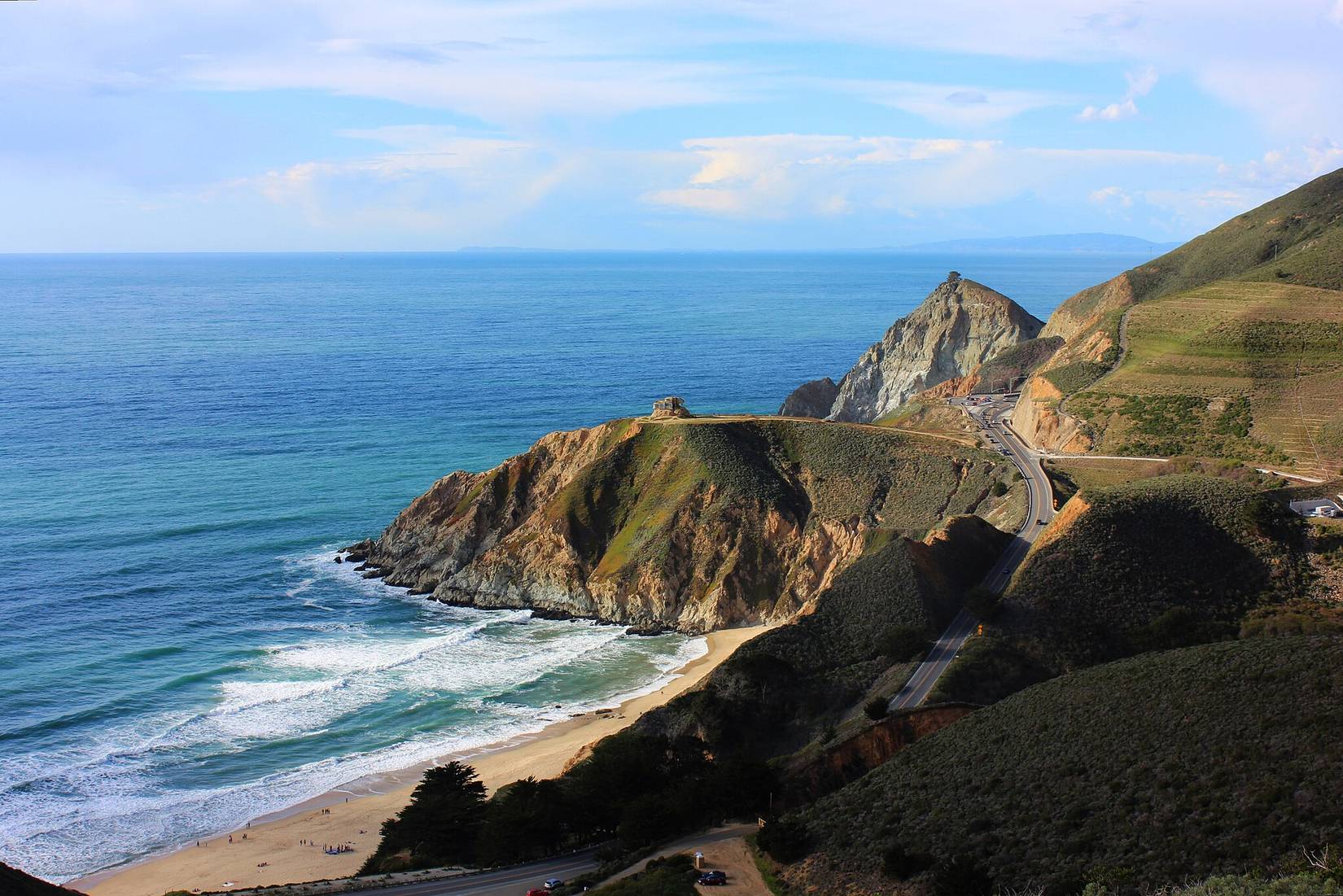 7 Dramatic Cliff-Side Beach Hikes In California