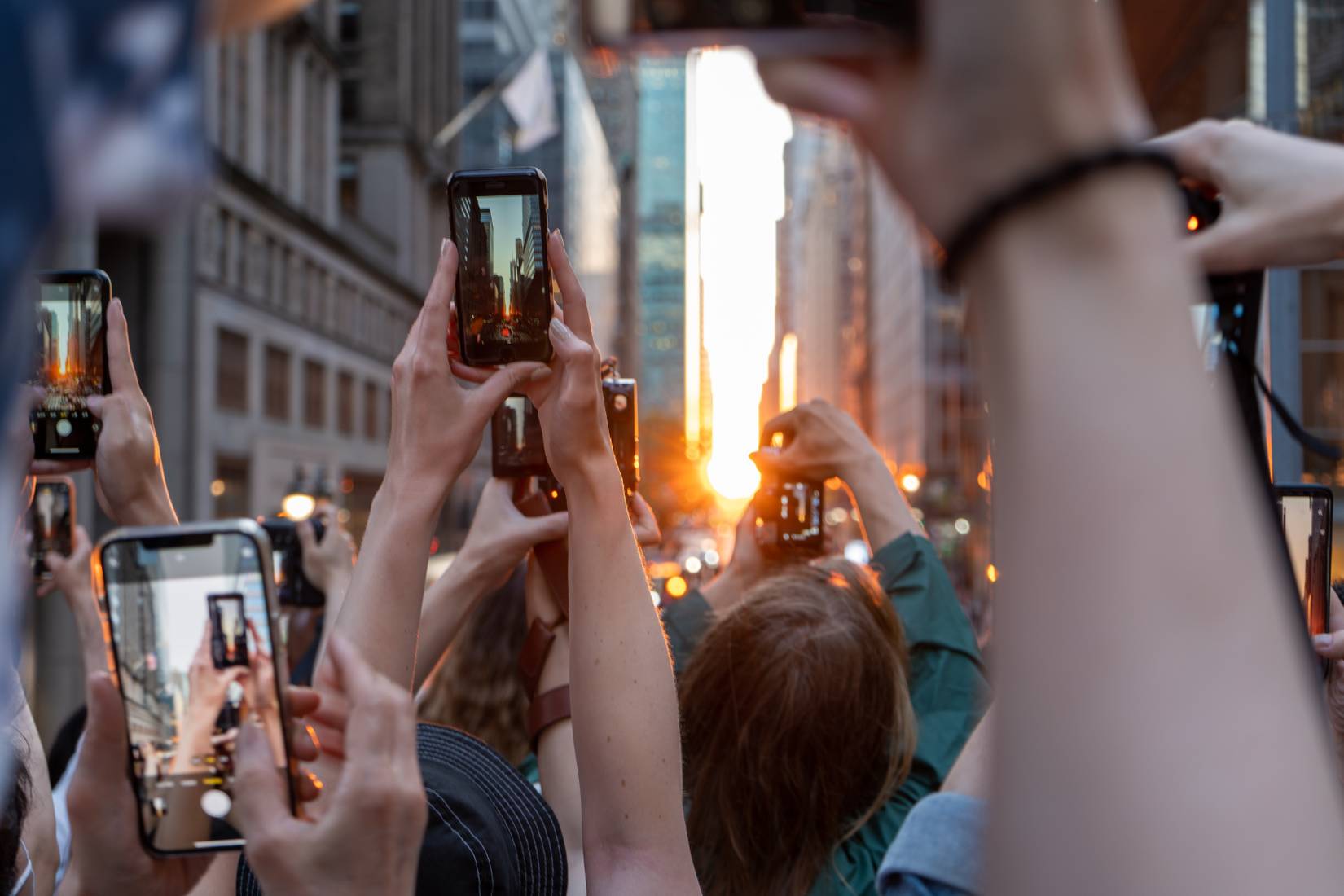 New York City's Most Magical Phenomenon Only Occurs Twice A Year: Here ...