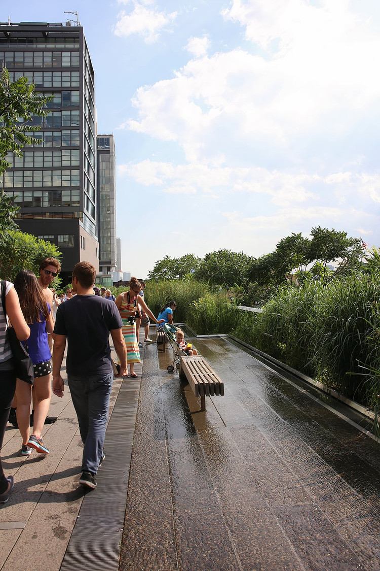 Beat The Heat In NYC: 8 Places Where You Can Cool Down For Free
