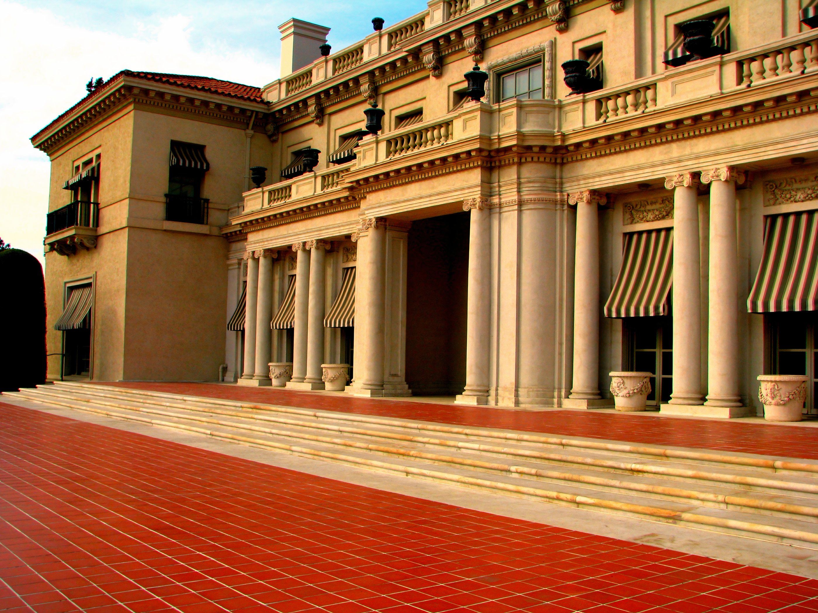 This Cute Oregon Town With A Fairy-Tale Name Looks More Like A New ...