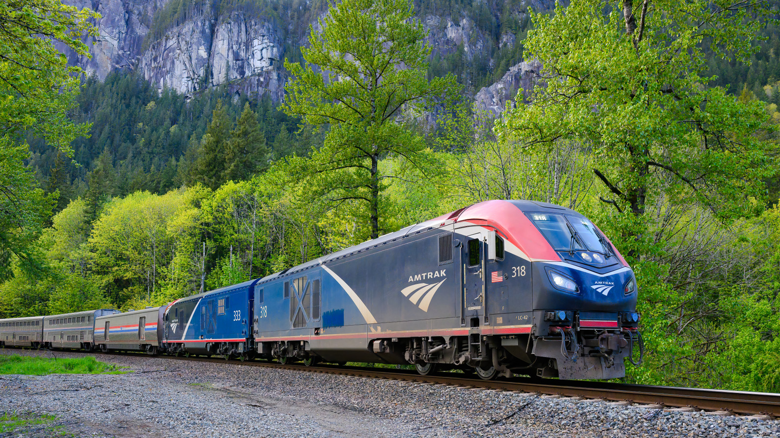 This Will Be The Most Scenic Amtrak Train In America This Winter