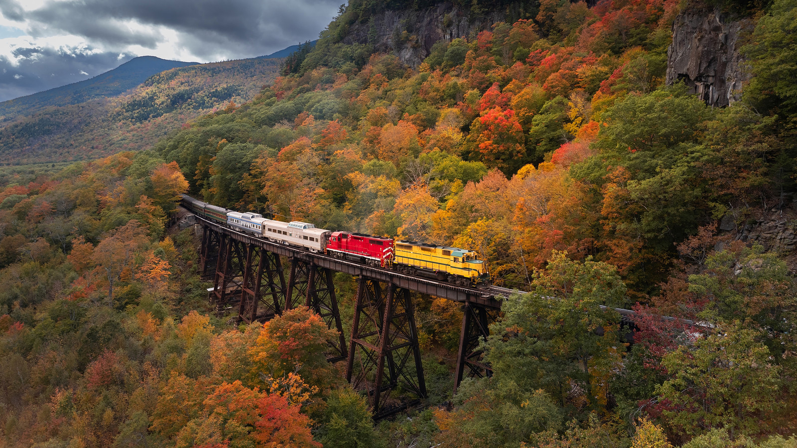 See The Blue Ridge By Train In Georgia This Fall