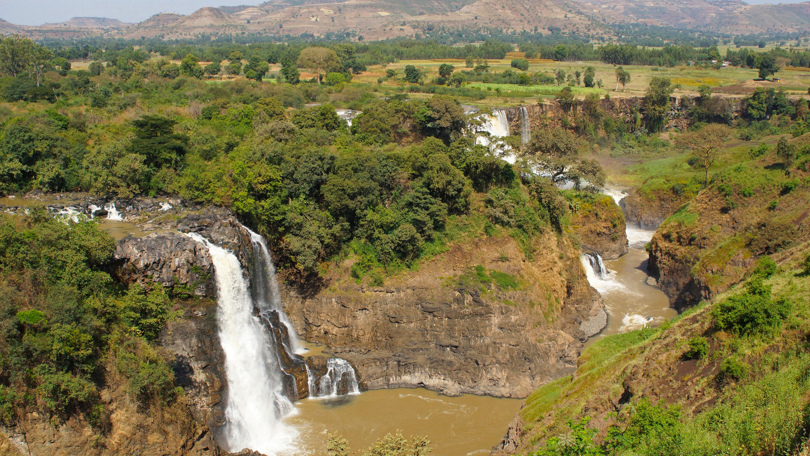 This Continent Is Separating Into Two To Form Earth's Sixth Ocean