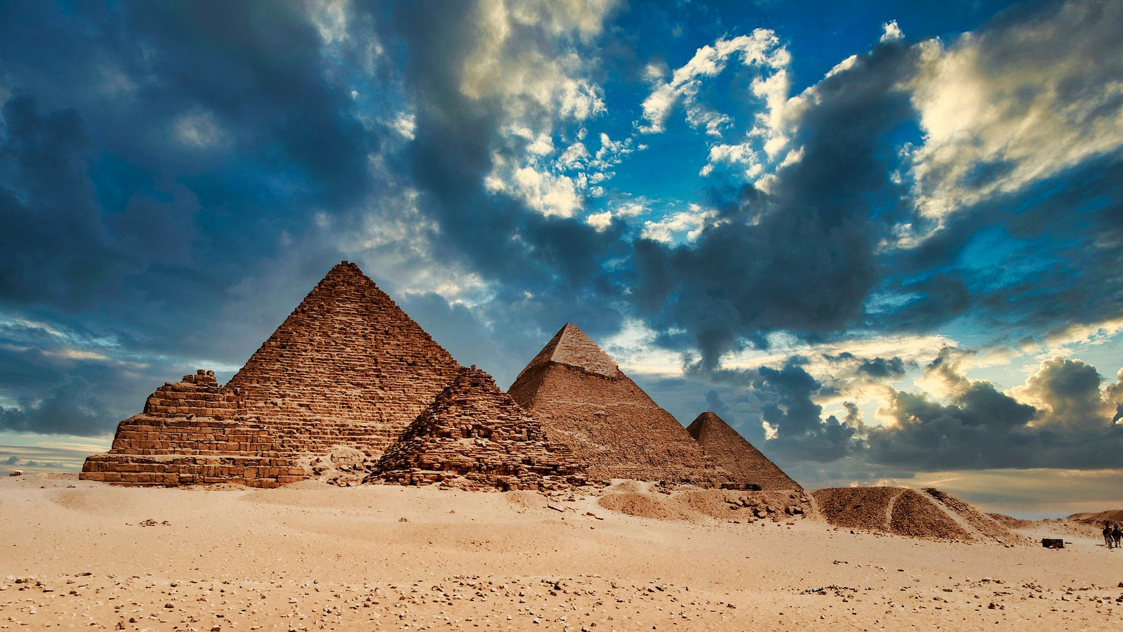 10 Historical Myths Everyone Believes (But Aren't Actually True)