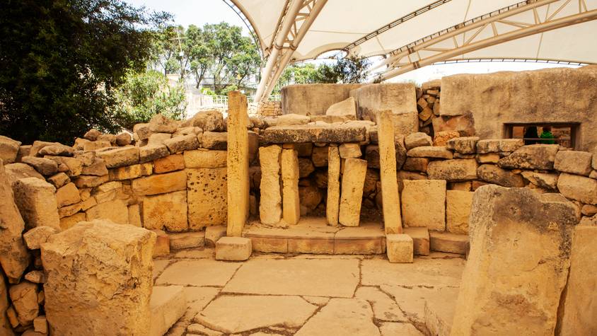 10 Incredible Ancient Tools That Revolutionized Early Civilizations