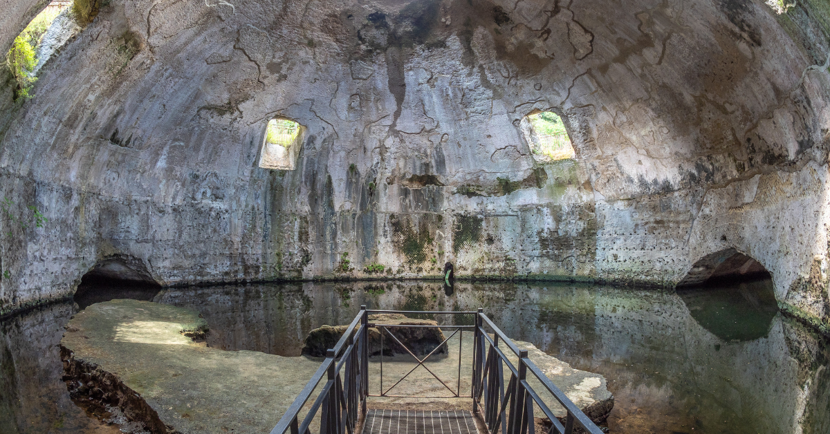Underwater Art? Archaeologists Discovered A Stunning Marble Display ...