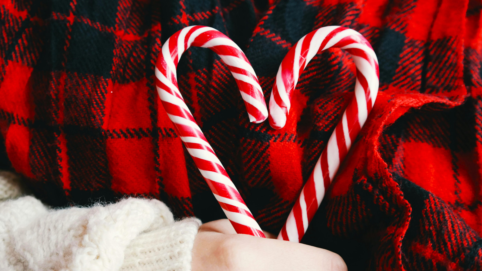 This US Town Is Home To The Largest Handmade Candy Cane In The World