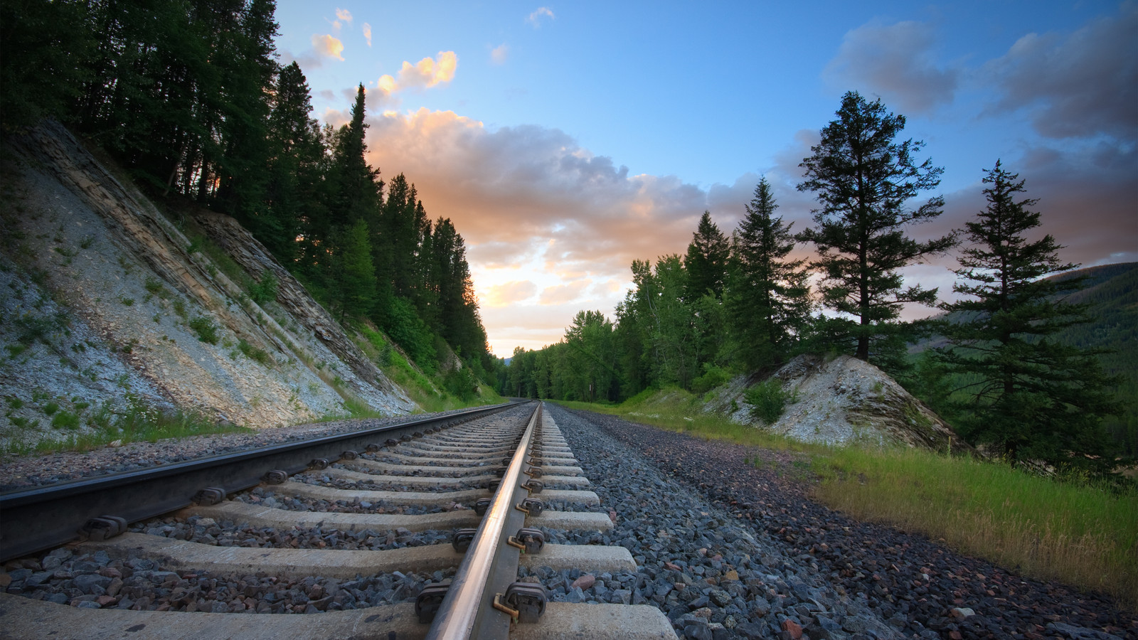 These National Parks Offer Easy Train Access