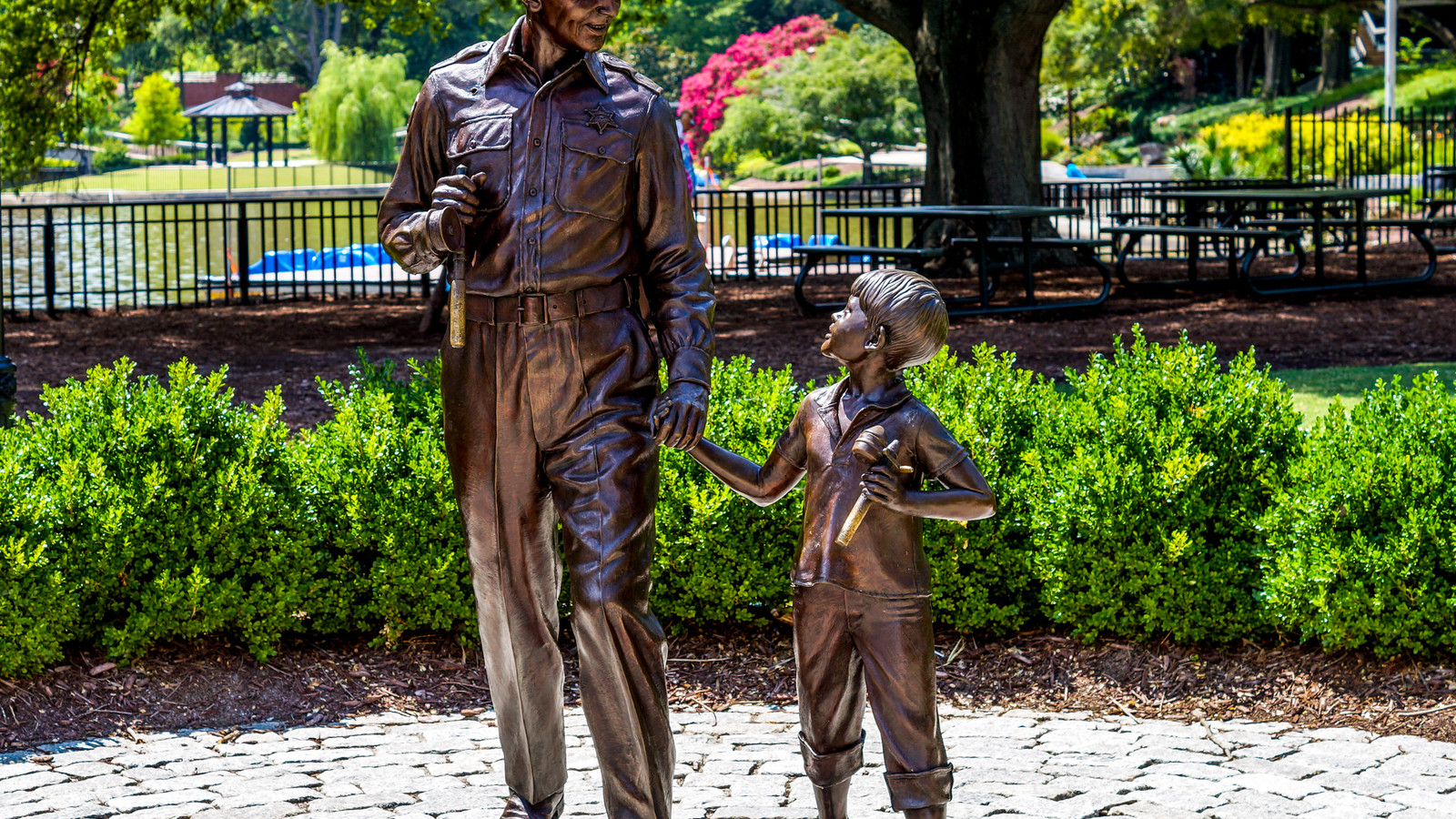The "Mayberry Of Tennessee" Is The Most Nostalgic Small Town In The South
