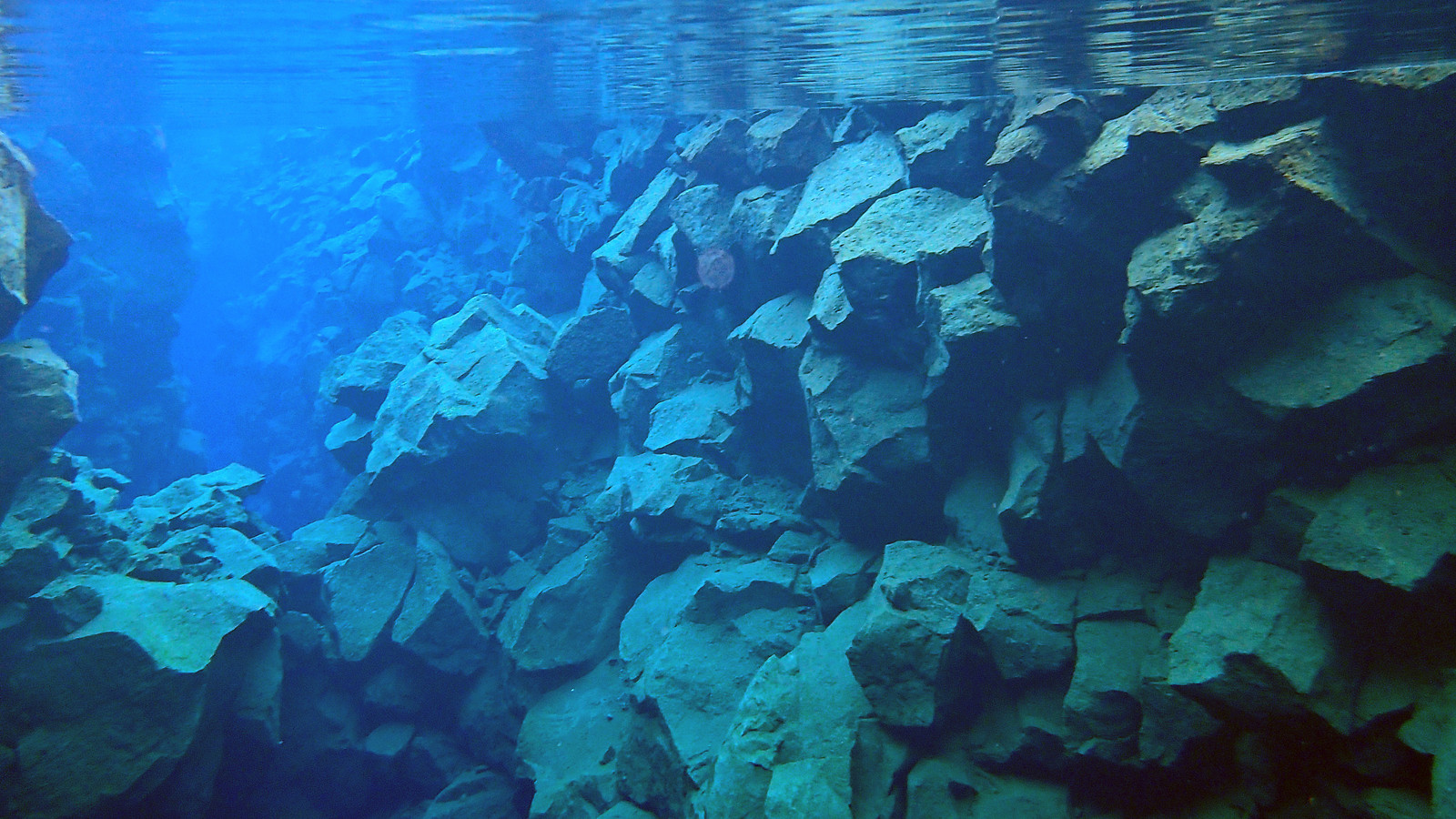 These Underwater Structures Found In The Deep Pacific "Shouldn't Exist ...