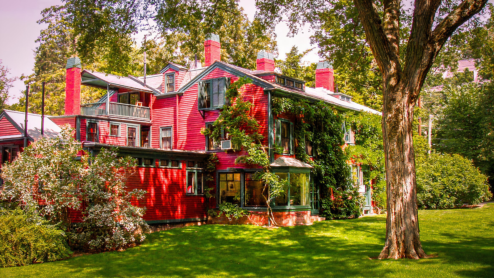 The "Beverly Hills" Of Boston Is An Exclusive Neighborhood In ...